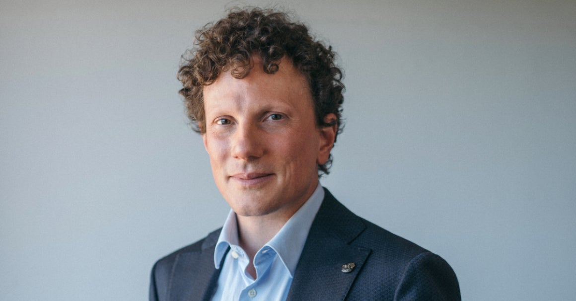 Wie Christoph Gebald mit Climeworks CO2 aus der Luft saugt, um das ...