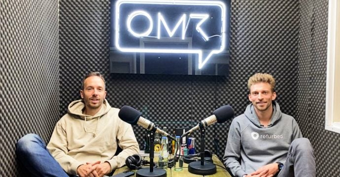 Refurbed-Gründer Kilian Kaminski (rechts) mit Philipp Westermeyer in ...